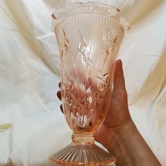 Jeanette Glass | Accents | Vintage Jeanette Glass Pink Iris Herringbone ...